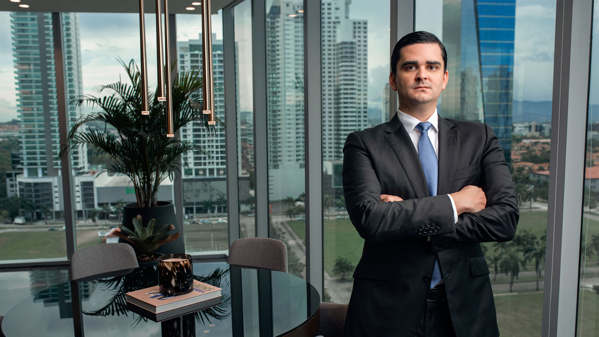 Gerardo Solís - Solis & Asociados